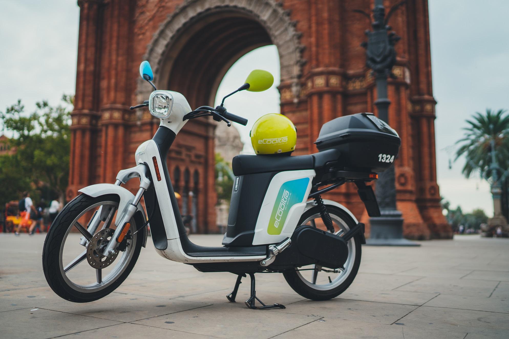 ¿Conoces eCooltra? ¿Qué es motosharing? ¿Cómo funciona? - Katazu